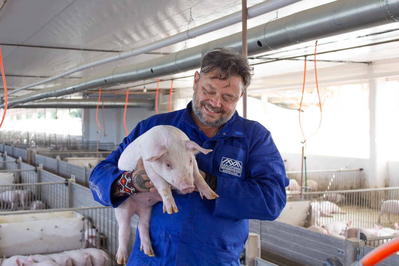VÍDEO: Biólogo Richard Rasmussen visita propriedade em Seara