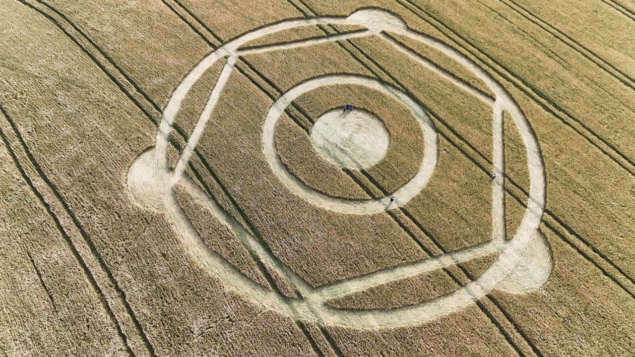 Agroglifos voltam a aparecer em Ipuaçu - BelosF7